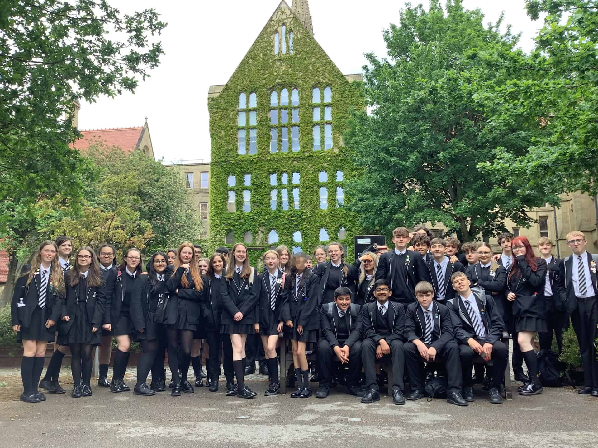 Year 10 Students Take A Trip To The University Of Manchester Laurus