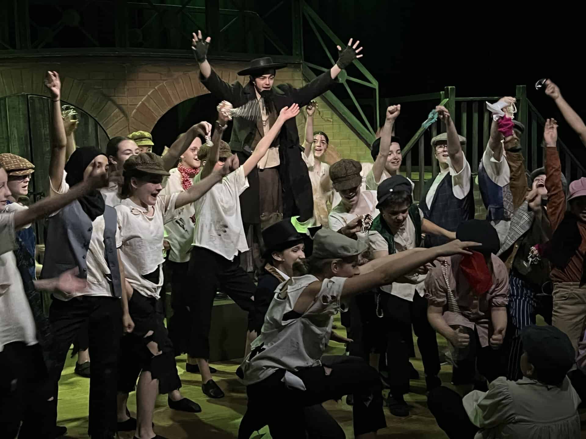 Consider yourself entertained! Laurus Ryecroft students take to the ...